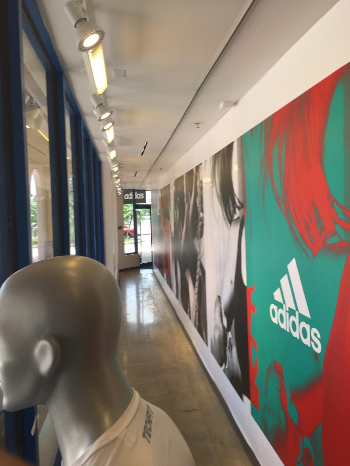 Luxury Vinyl Wall & Floor Wraps - Florida Car Wrap